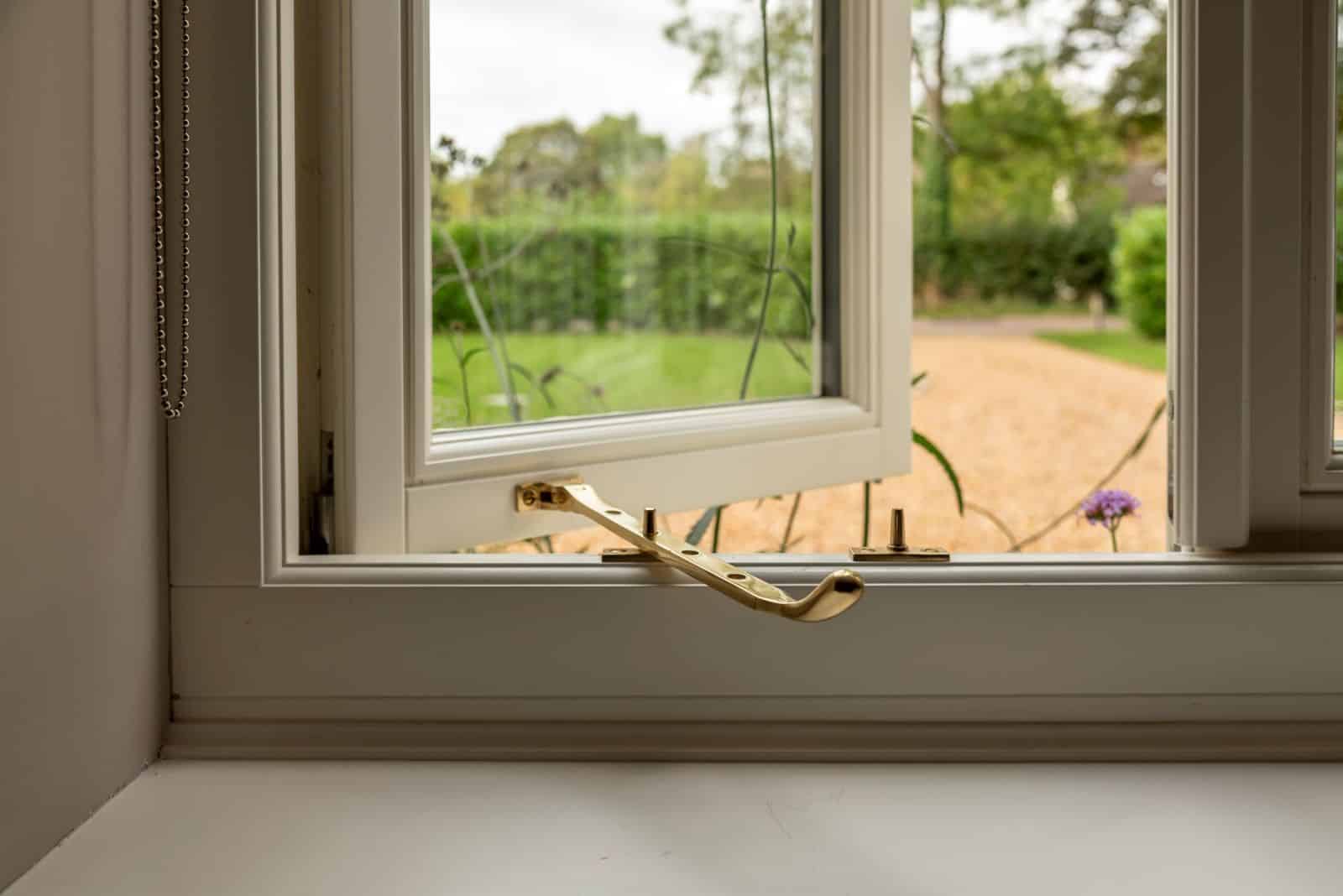 Timber windows & doors transform this beautiful 1950s home
